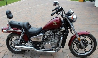 Facelift Honda VT700